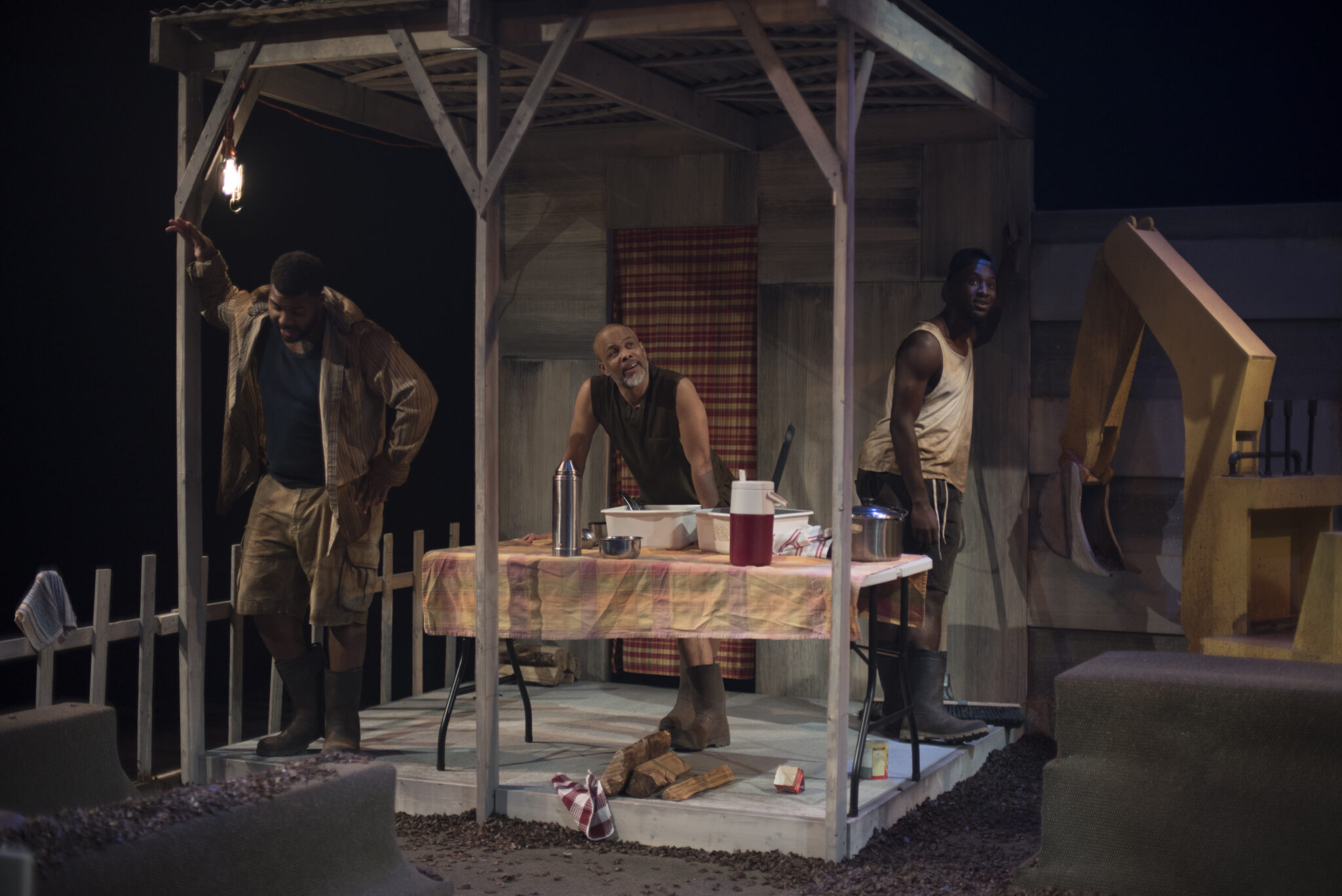 Hommage à nos travailleurs essentiels - Le Délit